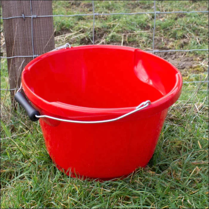 Gorilla Plastic Shallow Bucket - 10L - Red Gorilla - £10.79 - TRI ...